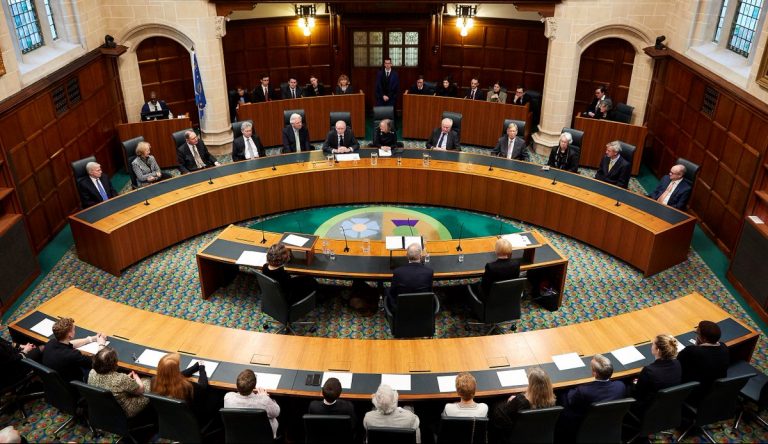 Debates: The Complete Guide - Edinburgh Napier Student Law Review